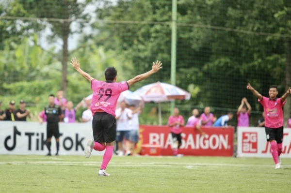 Be Tong 26 Gia Lai vươn lên đầu bảng, XSKT Đắk Lắk vô tình “sảy chân”